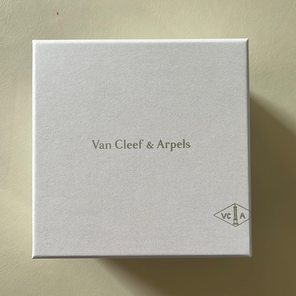 Van Cleef & Arpels | Jewelry | Van Cleef Arpels Empty Case Box | Poshmark